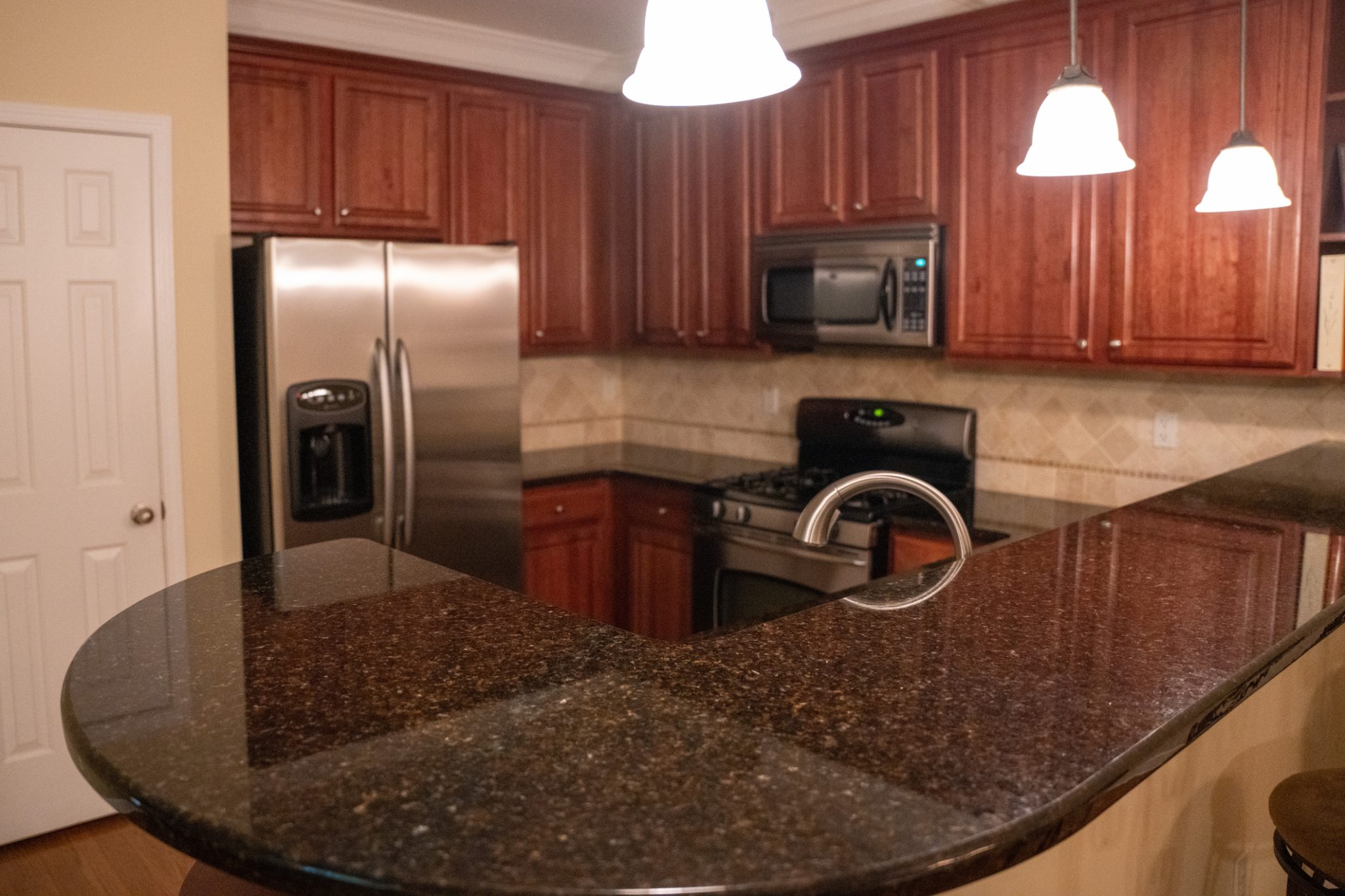 Dark vs. Light Granite: Which One Is Best for Your Kitchen Style ...